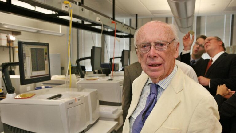 James Watson, Pioneering DNA Scientist, Passes Away at 97 - VERSIONNEWS